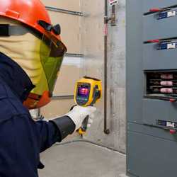 Buy Fluke Ti480 Pro 9Hz Thermal Imaging Camera Online in UAE | Maintive