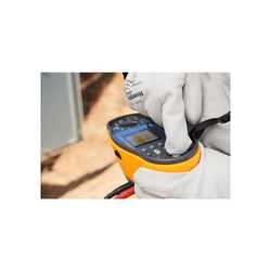 Fluke Multifunction PV Tester and Analyzer Kit, Lite SMFT-1000/LITE ...