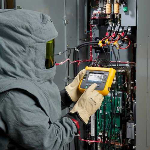 Fluke 3-Phase Energy Logger (Basic Unit) 1734/B: Shop Online at Best ...